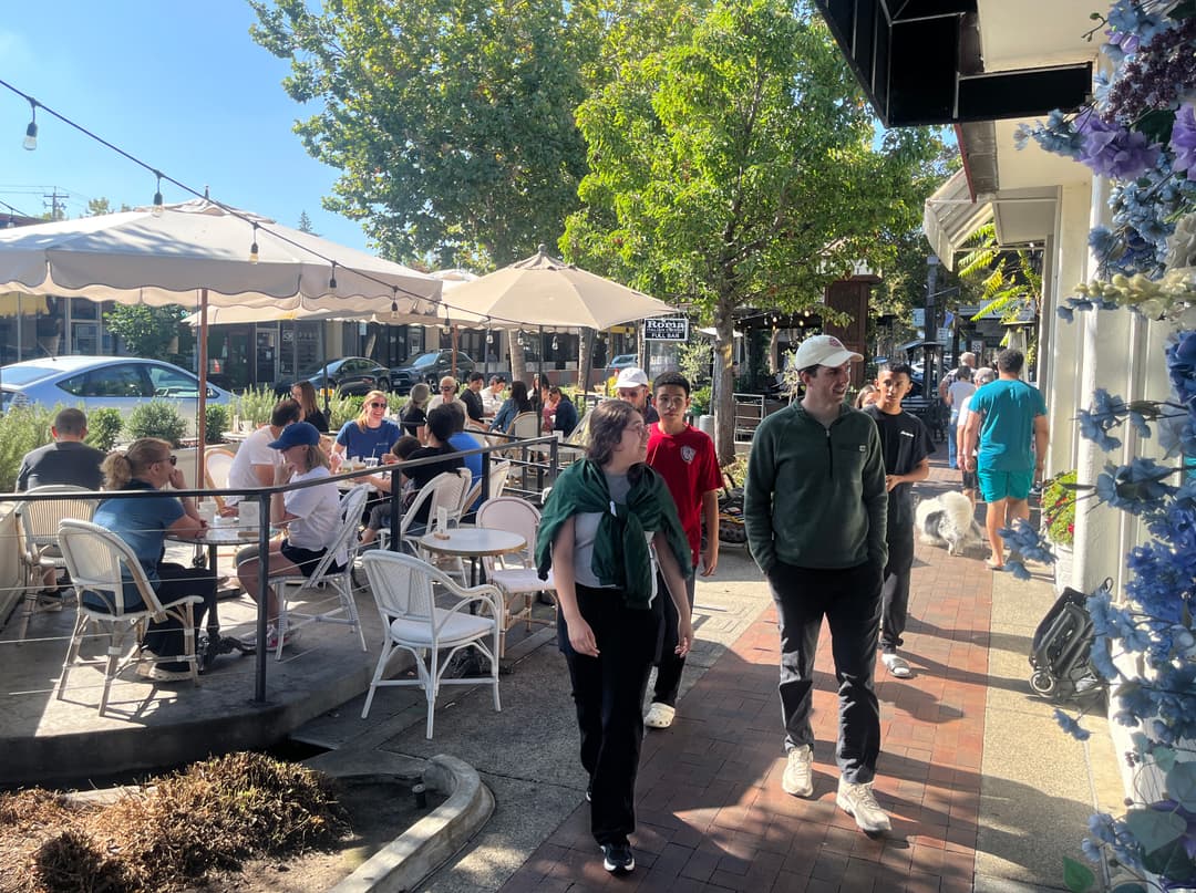 Downtown Menlo Park — Dining, Shopping & Events on Santa Cruz Avenue